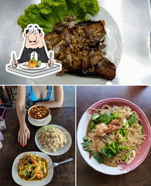 Khrua Jongjit, Kathu - Restaurant menu, prices and reviews