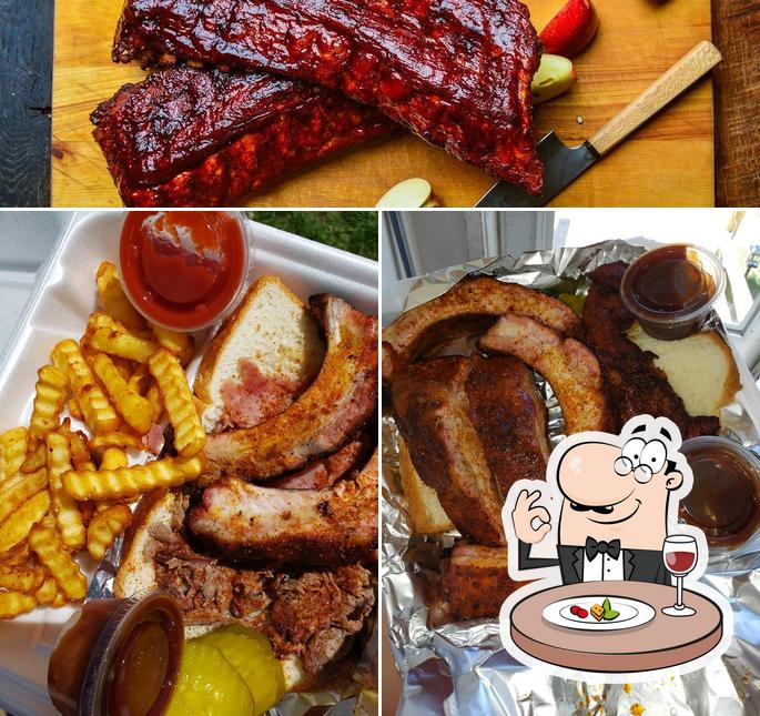 Little Pigs Bar-B-Que in Watersmeet - Restaurant reviews