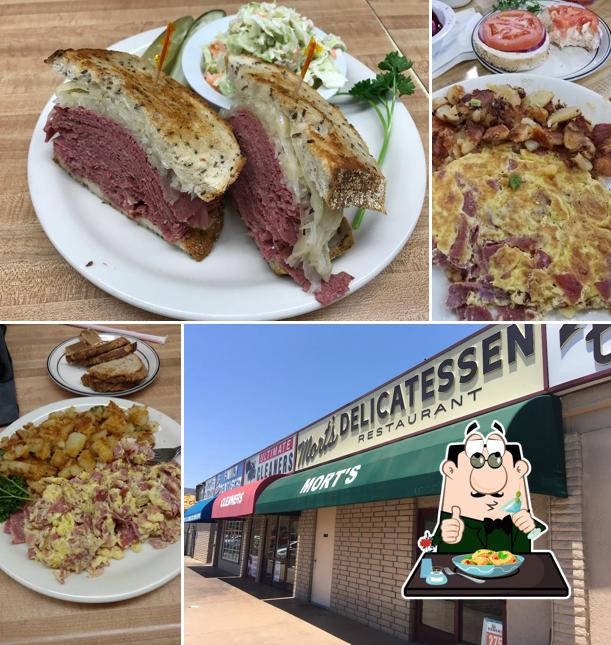 Mort's Deli Tarzana in Los Angeles - Restaurant menu and reviews