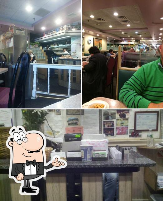 Golden Dolphin Diner, Huntington - Restaurant menu, prices and reviews