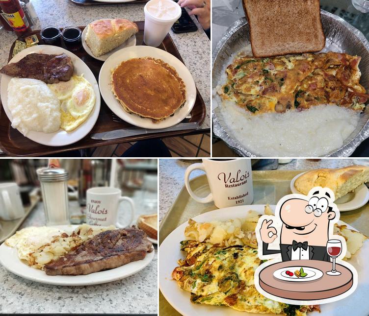 Valois Restaurant in Chicago - Restaurant menu and reviews