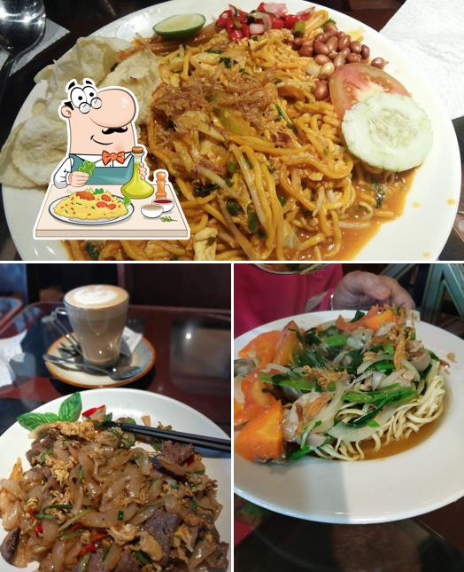The Coffee Crowd Brastagi Supermarket Tiara cafe, Medan - Restaurant ...
