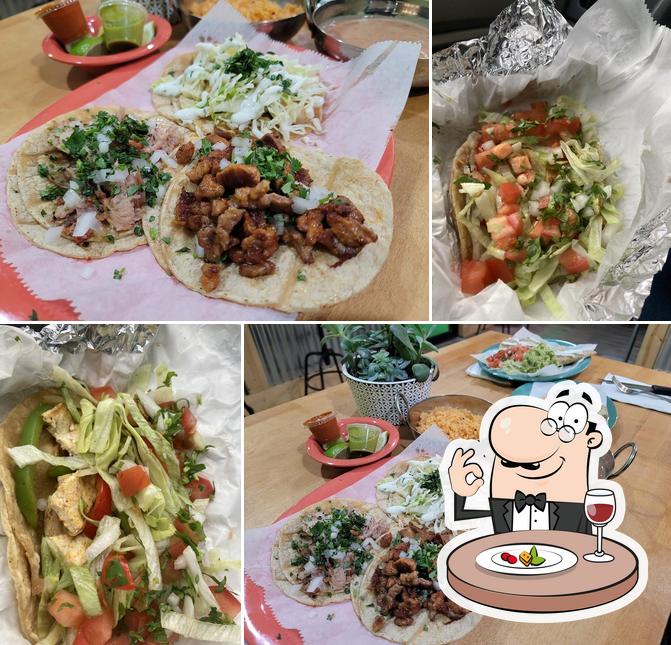 Boca Loca Taqueria Bucktown in Chicago - Restaurant menu and reviews