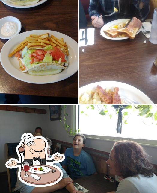 Bud's Restaurant in Nashua - Restaurant menu and reviews