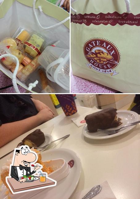 Gateaux House restaurant, Bangkok, The Mall Ramkamhaeng - Restaurant ...