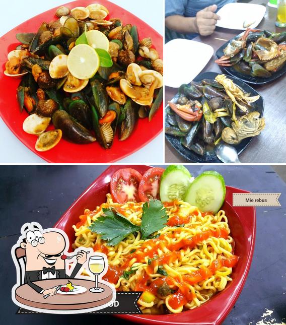 LAUT BIRU SEAFOOD (FRESH FOOD) restaurant, South Jakarta - Restaurant ...