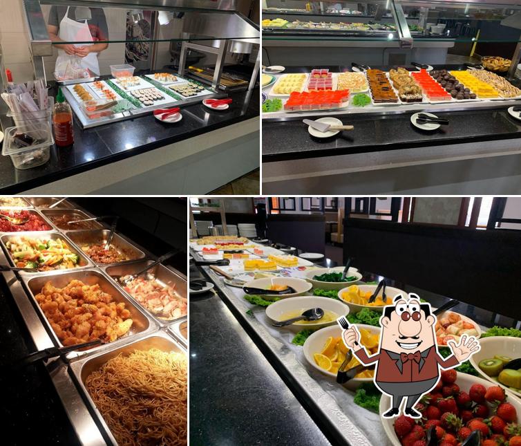 Maple Leaf Queen's Buffet in Moncton - Restaurant menu and reviews