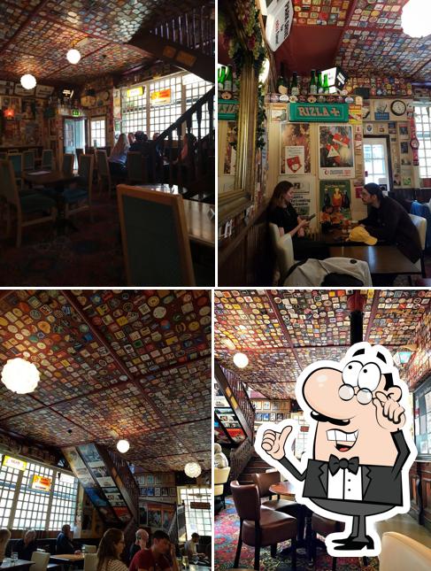 The Edgar Wallace in London - Restaurant reviews