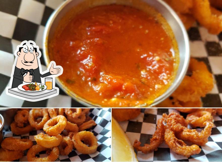 Riverfront Pizzeria Bar & Grill in Milwaukee - Restaurant menu and reviews
