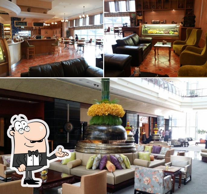 Dusit Delicatessen restaurant, Dubai, Dusit Thani Hotel & Apartments ...
