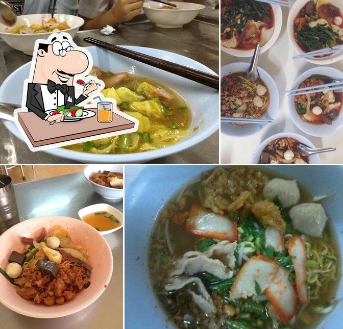 เย็นตาโฟเชียงคำสาขา 2, Champa Wai
