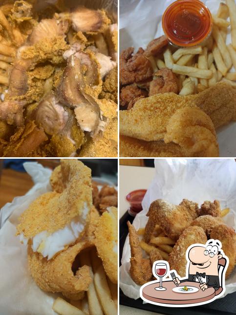 Captain Hooks Fish & Chicken, Chicago - Restaurant menu, prices and reviews