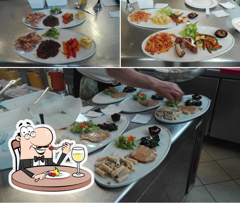 Food & Drink pub & bar, Parma, Piazza Arturo Balestrieri - Restaurant ...