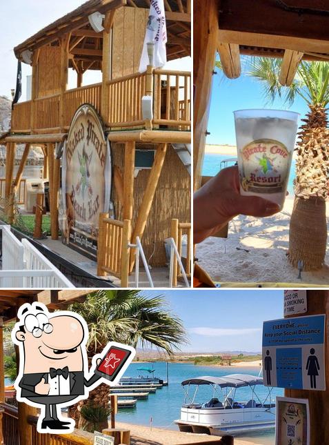 Naked Pirate Beach Bar in Needles - Restaurant reviews