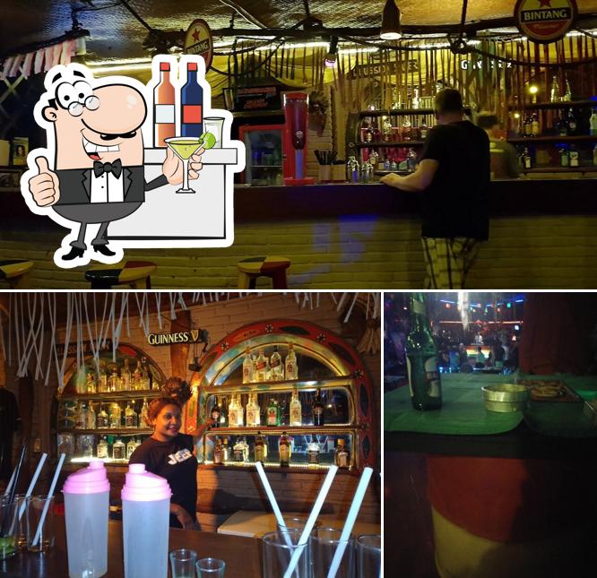 Apache Reggae Bar, Kuta, Jln Legian No.146 - Restaurant menu and reviews