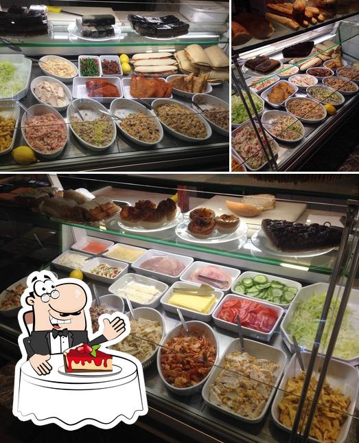 VV Coffee Bar in London - Restaurant menu and reviews