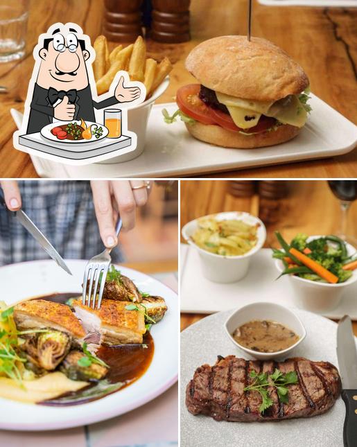 Mermaid Beach Tavern in Mermaid Beach - Restaurant menu and reviews