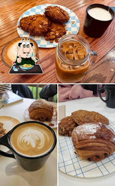 comma cafe, Vancouver - Restaurant menu, prices and reviews
