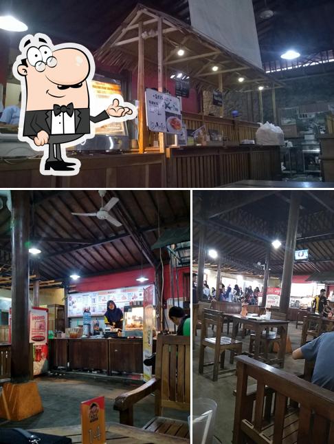 OTI Fried Chicken Bulusan restaurant, Semarang, Jl. Timoho Raya No.18 ...