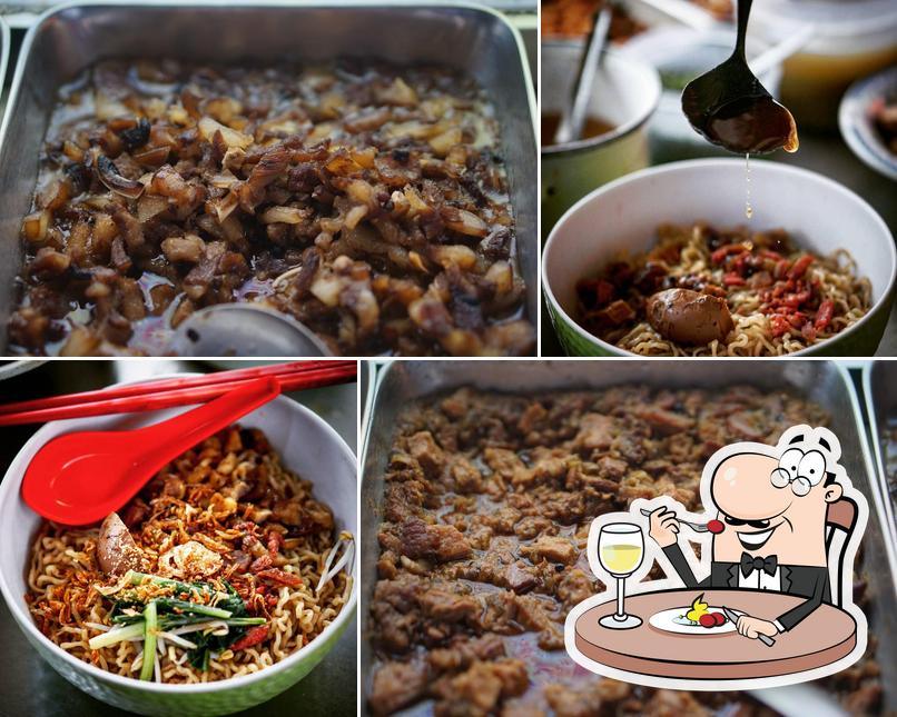 Pangsit Dongan Sahuta restaurant, Medan - Restaurant reviews