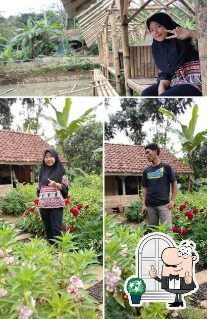 Sasaungan Farm & Liwet Resto Kang Nandang restaurant, Panawangan ...