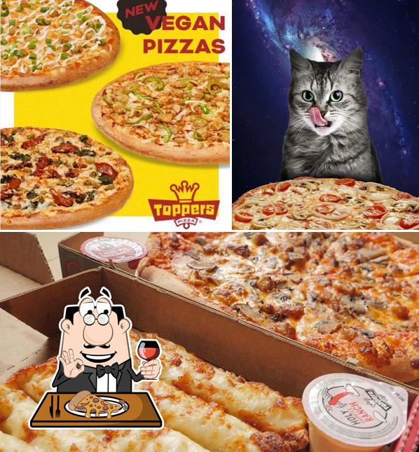 Toppers Pizza in Winona - Restaurant menu and reviews