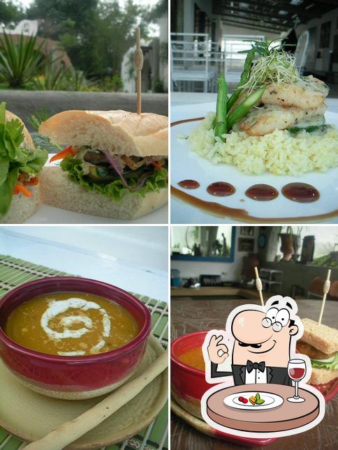 Earth Cafe at Pinto Art Museum, Antipolo - Restaurant reviews