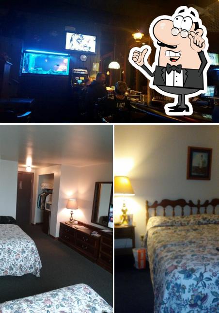 Lighthouse Inn On Lake Michigan, Two Rivers - Restaurant menu, prices ...