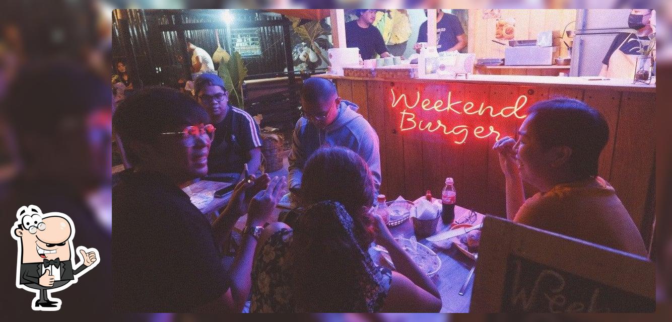Weekend Burger Naga restaurant, Naga - Restaurant reviews