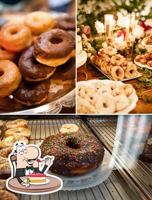 VG Donut & Bakery, Encinitas - Restaurant menu, prices and reviews