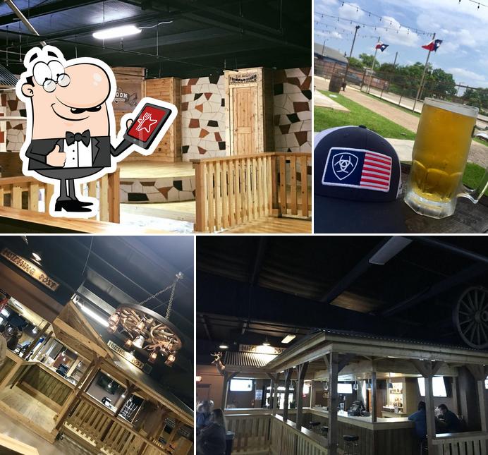 R & J Saloon in San Antonio - Restaurant reviews