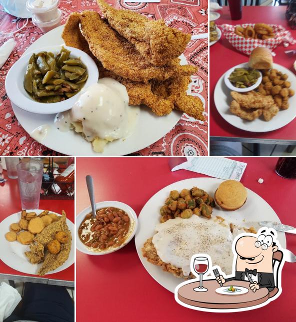 Bucky's Cafe, Caddo Mills - Restaurant menu, prices and reviews