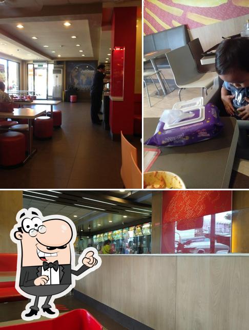 Jollibee restaurant, Marikina, E. Santos St - Restaurant menu and reviews