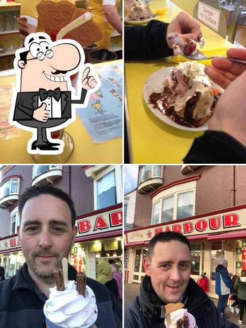 Harbour Bar Ice Cream Parlour in Scarborough - Restaurant reviews