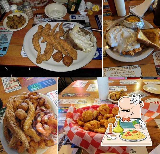 Top 5 restaurants with tater tots in Fredericksburg, Texas, november ...