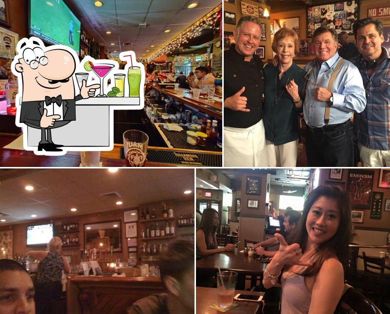 J. Dolans in Honolulu - Restaurant menu and reviews