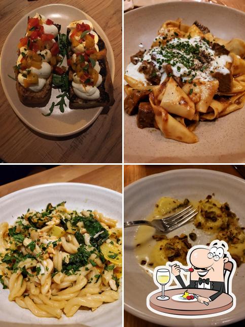 Alta Via, 46 Fox Chapel Rd in Pittsburgh - Restaurant menu and reviews