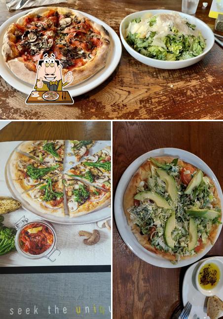 California Pizza Kitchen at Burbank, Burbank - Restaurant menu, prices ...