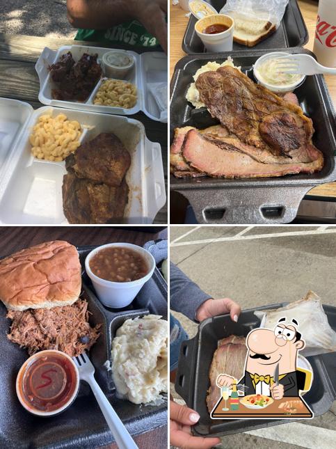 Smokey Pig Bar-B-Q, Bowling Green - Restaurant menu, prices and reviews