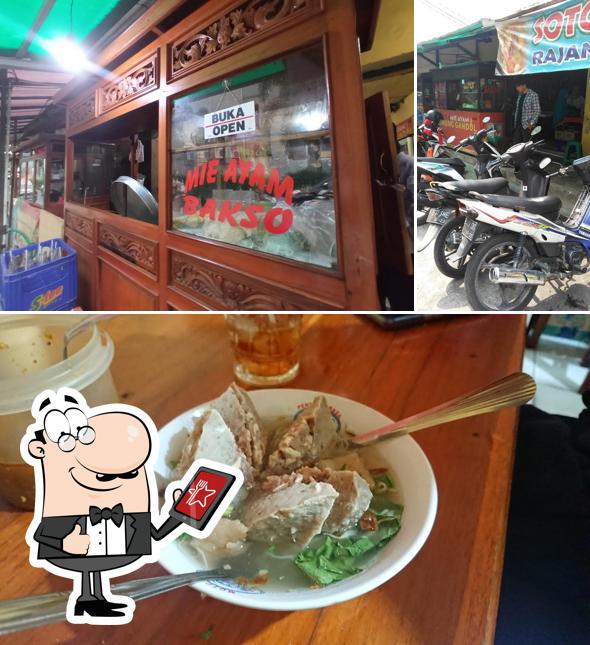 Bakso Gunung Gandul restaurant, South Tangerang, Jalan Permai Raya 1 ...