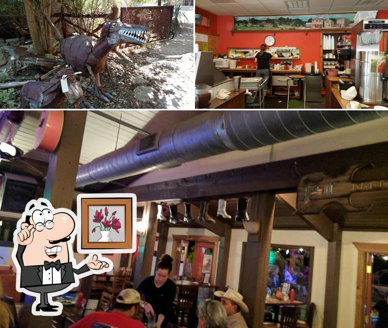 Cypress Creek Cafe & Buzzard Bar in Wimberley - Restaurant menu and reviews