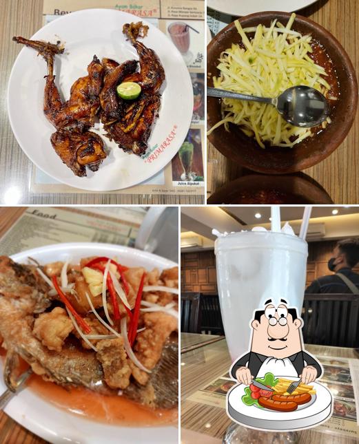 Ayam Bakar Primarasa Manyar Kertoarjo restaurant, Surabaya, Jl. Manyar ...