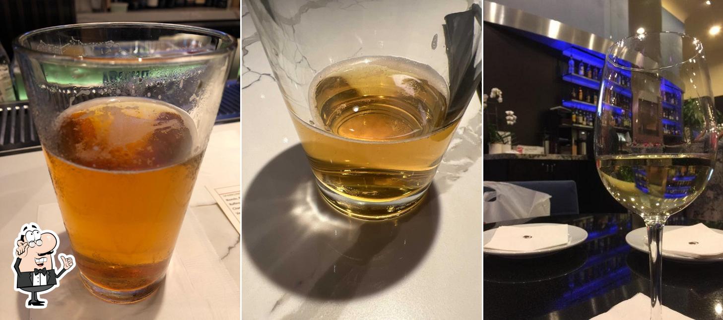 Doubletree Lobby Bar, Chicago, Grand - Restaurant menu, prices and reviews