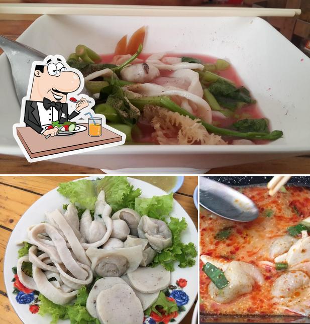 เจ้าสัว ก๋วยเตี๋ยวลูกชิ้นปลา restaurant, Pak Chong