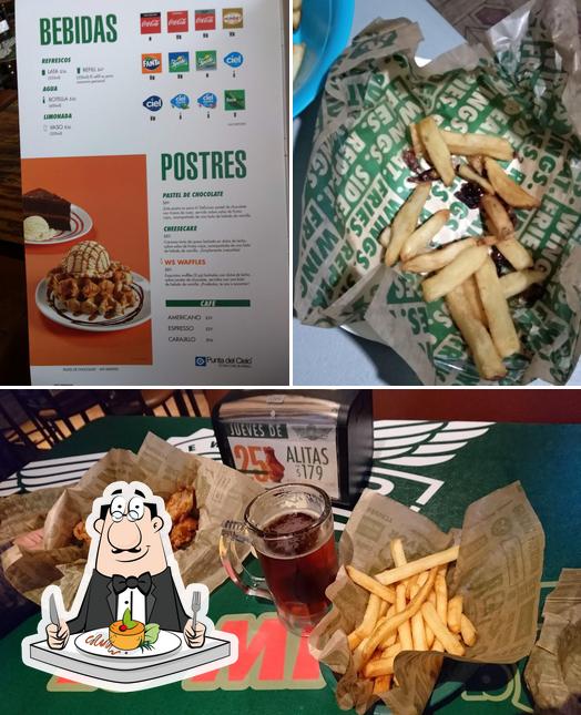 Wingstop restaurant, Mexico, Av. Ricardo Flores Magón 210 - Restaurant ...