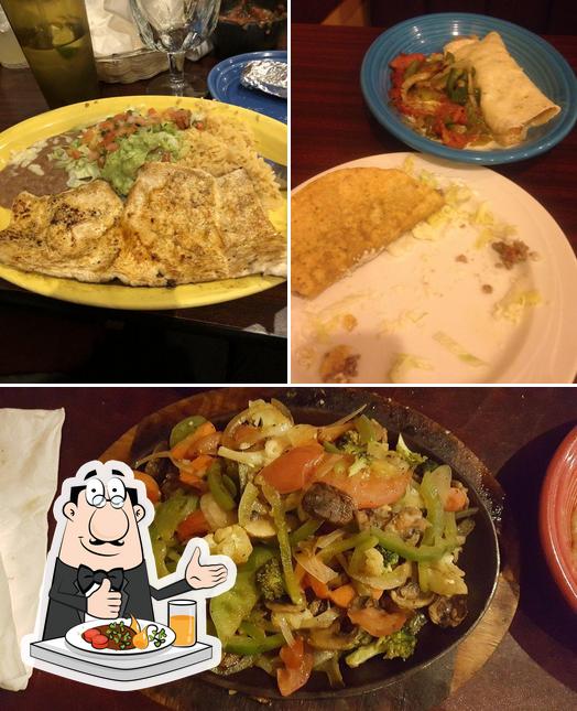 El Toro II, 1005 S Neil St in Champaign - Restaurant menu and reviews