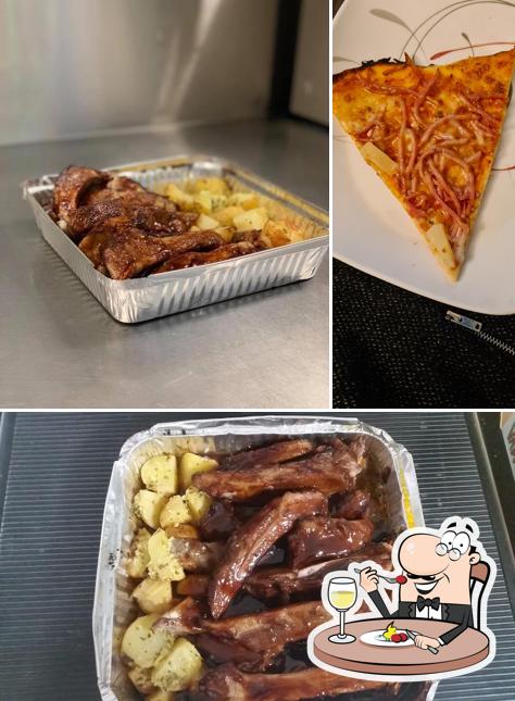 Valley Way Pizza in Mount Cotton - Restaurant menu and reviews