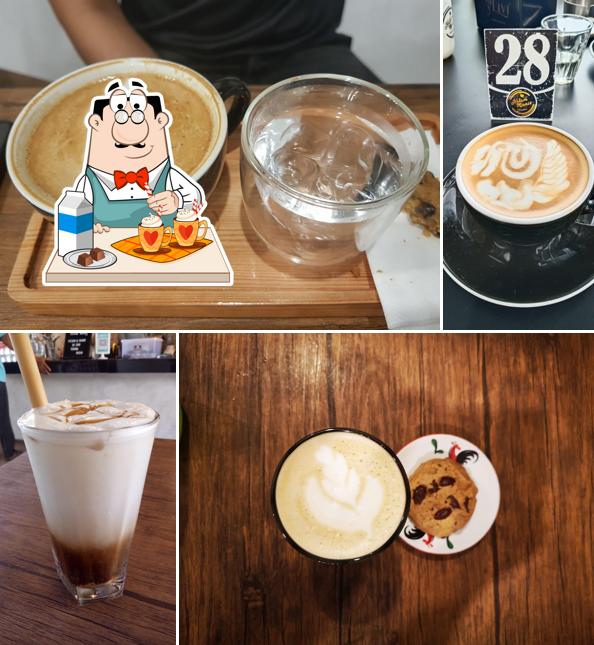 Café Kedai kopi hitam manis, Balikpapan, QR2W+F2X - Opiniones del ...