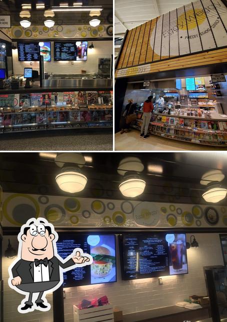 Eggy Weggy, Ewr C1 Food Ct in Newark - Restaurant reviews