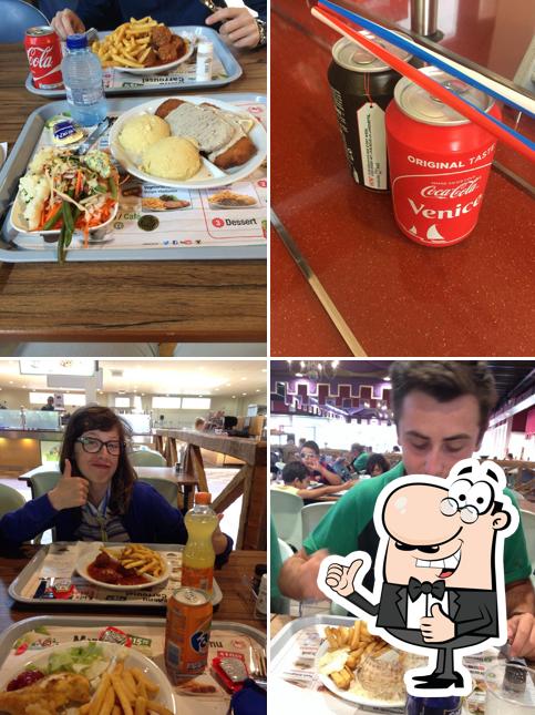 Carrousel Self Service, Ypres, Meenseweg 497 - Restaurant reviews